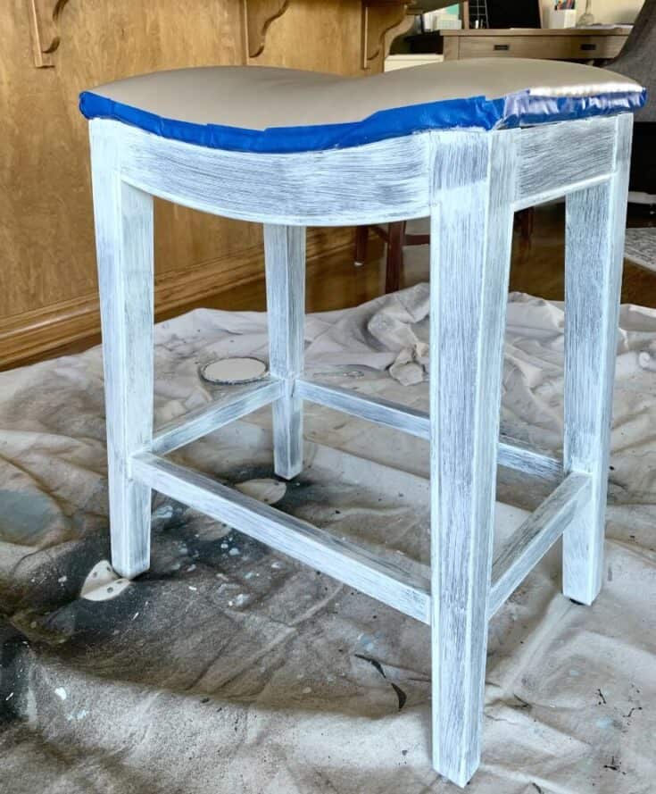 How to Hand Paint Kitchen Bar Stools ⋆ Love Our Real Life