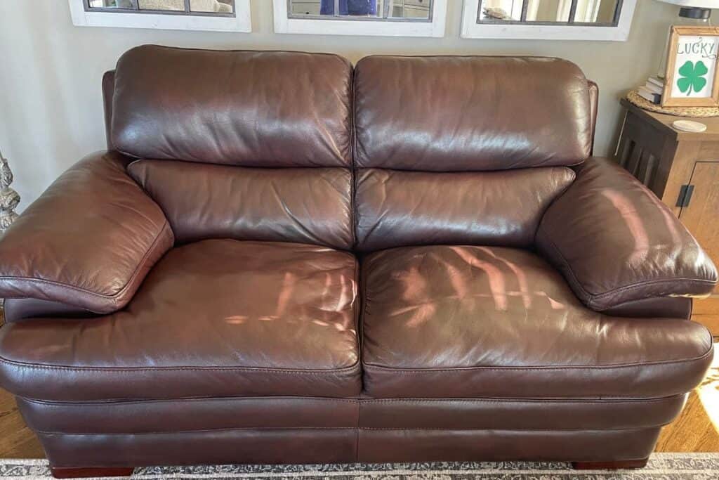 How to Restain Worn Leather Furniture with Rub and Restore ⋆ Love Our ...